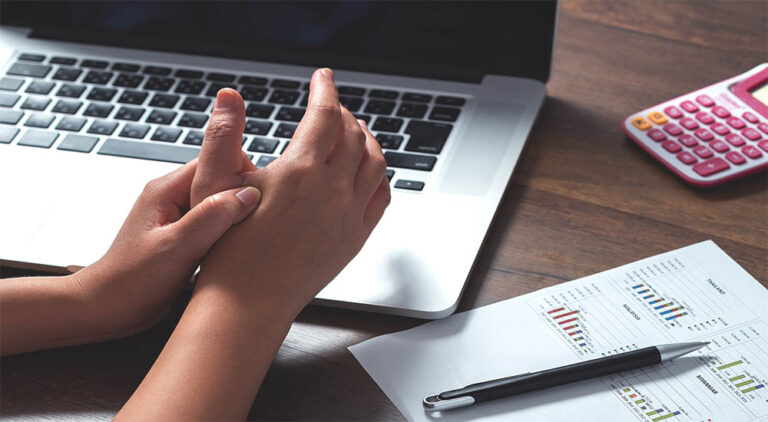 Typing with Hand & Wrist Pain? Here’s Your Solution!